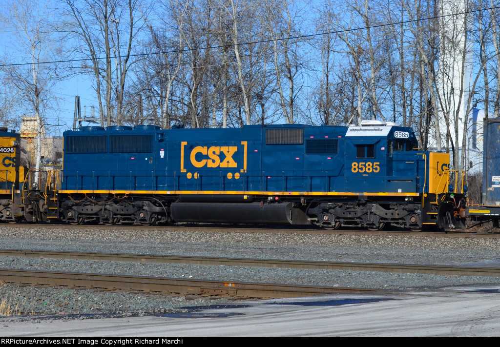 CSX 8585